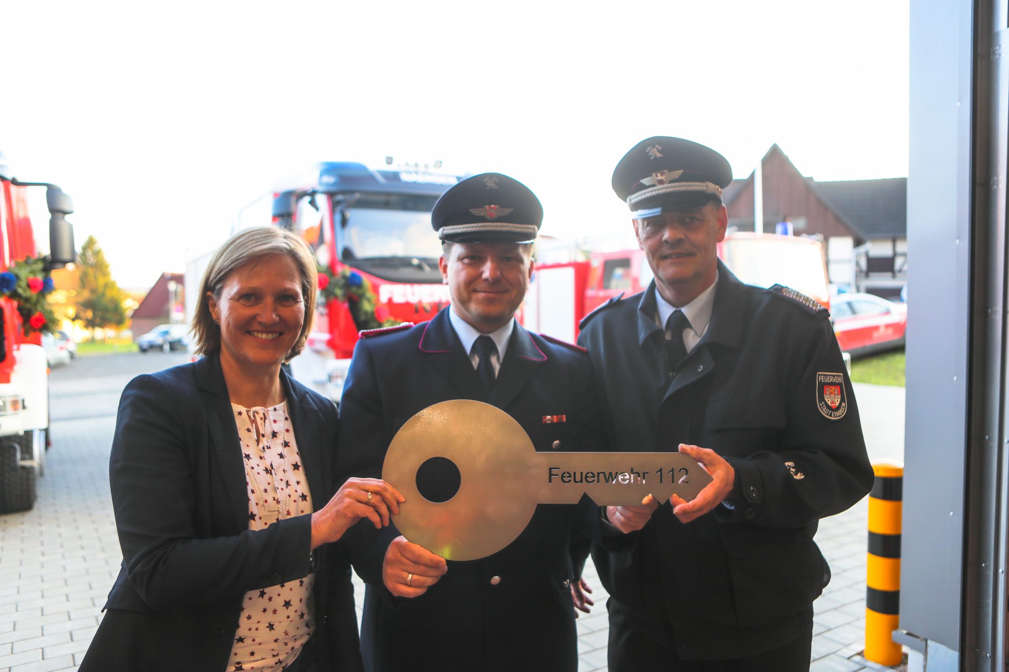 Gerüstet für die Zukunft: Zwei neue Fahrzeuge für Feuerwehr Naensen ...